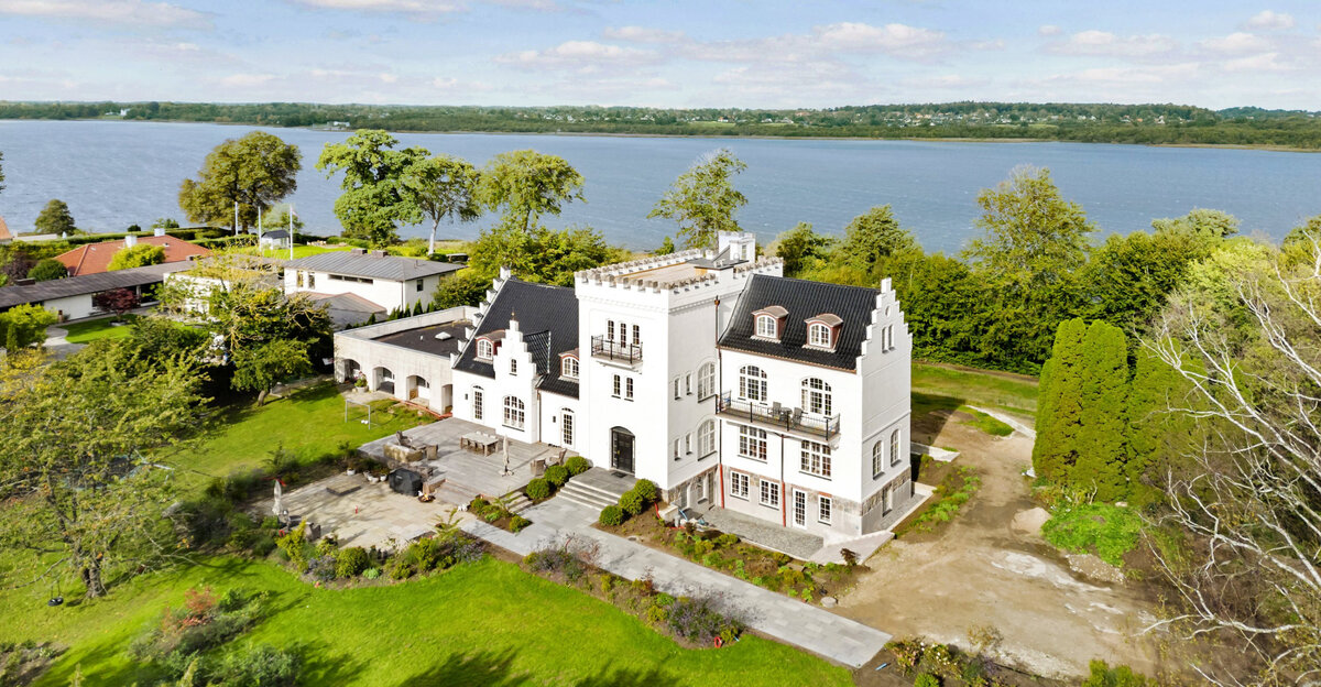 Danmarks 10 dyreste boliger | Her ligger de, og så meget koster de